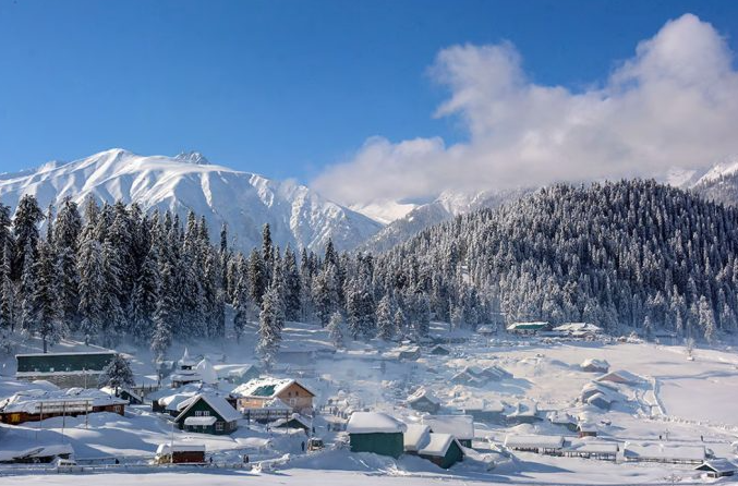 Gulmarg Guide: Essential Tips for a Perfect Trip